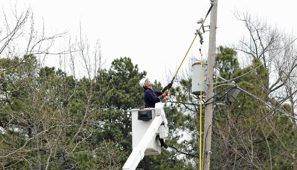 A Sincere Thank You to Lineworkers | Tait Communications Blog